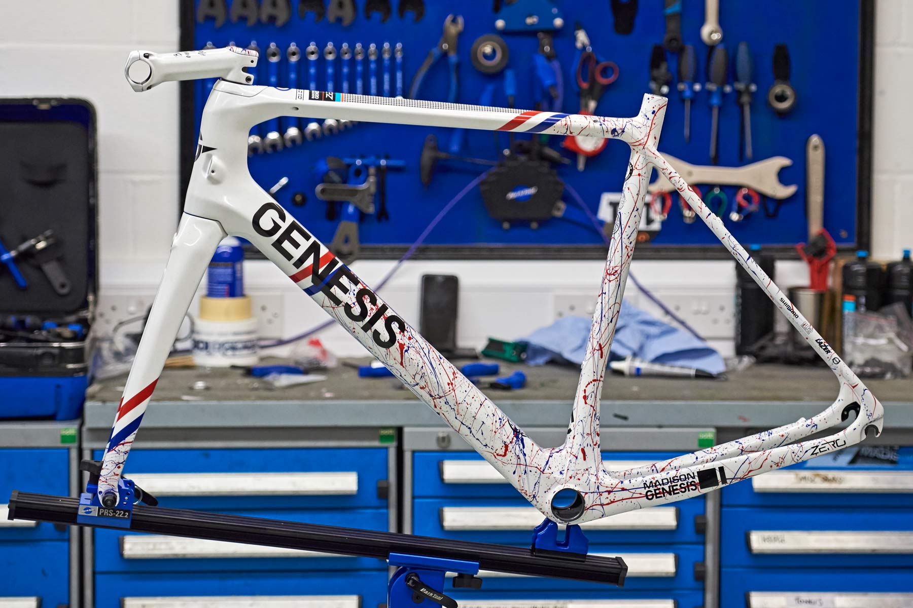 イギリスナショナルチャンピオン コナー・スウィフトのGenesis Zero SL | ロードバイクはやめられない