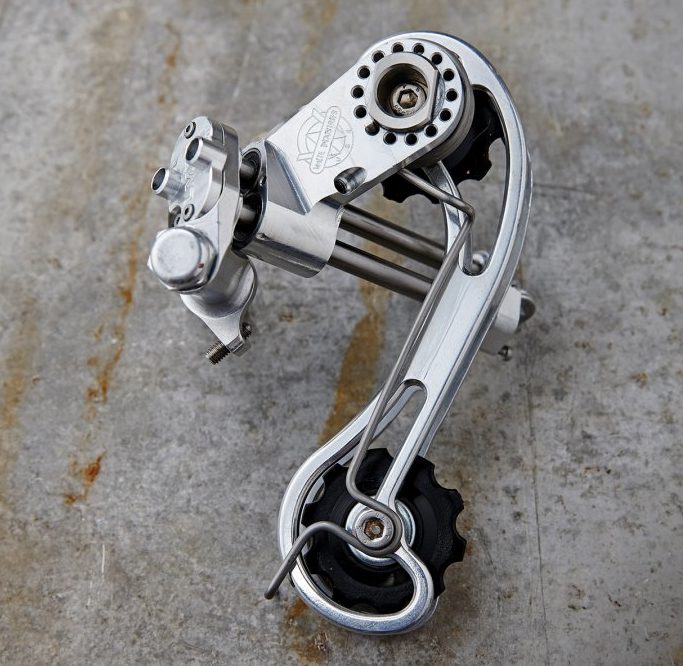 Mike Sweatmanの世界最大のディレイラーコレクション | ロードバイクはやめられない