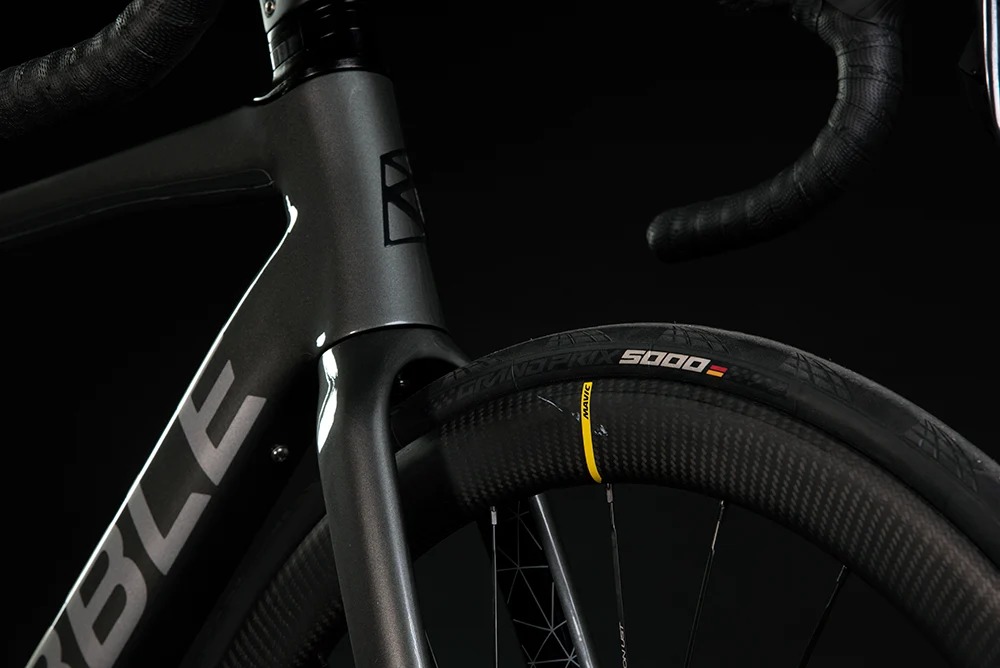 RibbleからステルスカラーのRibble Endurance SLe 11kgと超軽量なe-bike登場 | ロードバイクはやめられない