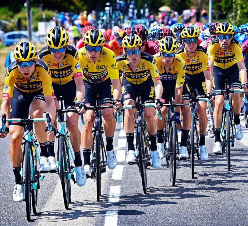 Jumbo-VismaはレトロなBianchi Oltre XR4バイクで勝ち続ける | ロードバイクはやめられない