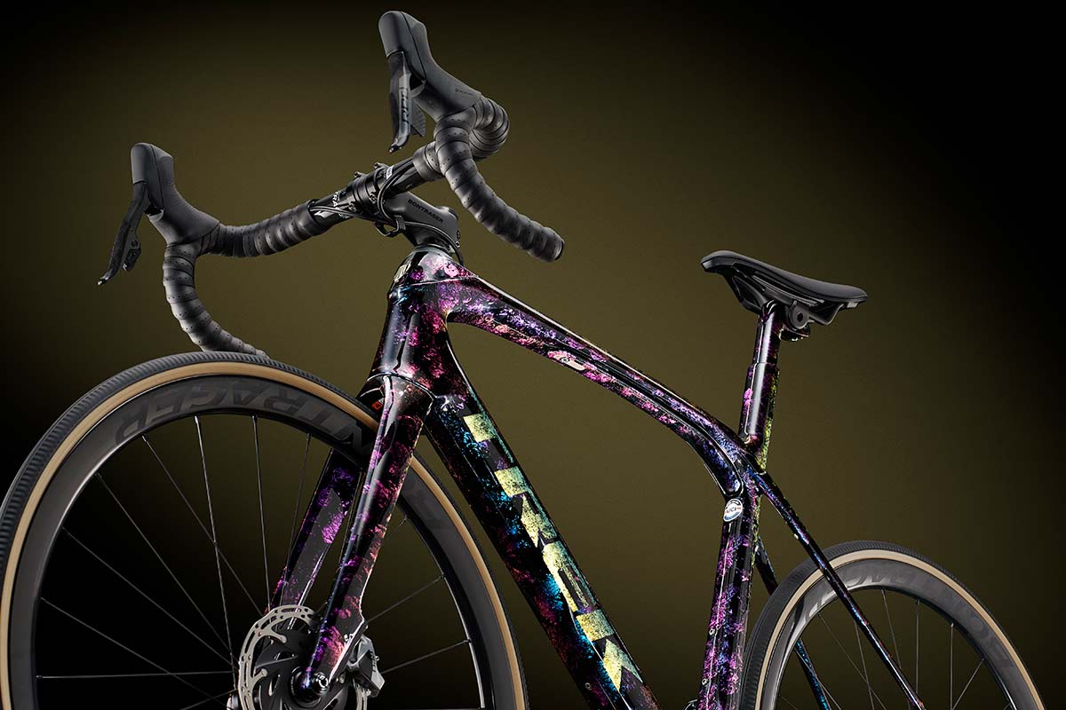 Trek Bikes プロジェクトワンICONに、サイケデリックマーブルとシーフォームが追加 | ロードバイクはやめられない