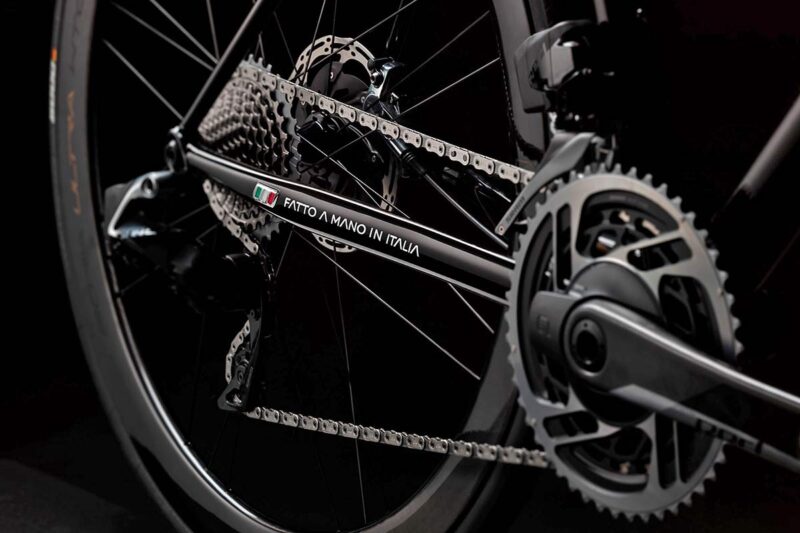 バッタリンから40周年記念Battaglin Power+ EVOが登場 スチールフレームの美しさは芸術品だ | ロードバイクはやめられない