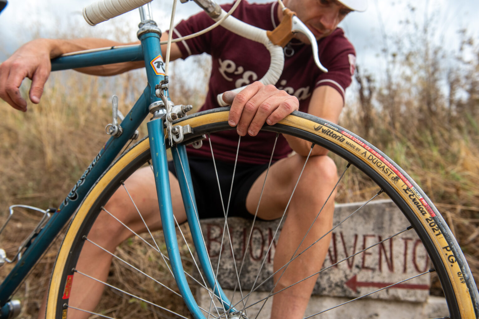 ヴィットリアから、A.Dugastタイヤの限定版L'EROICA登場 | ロードバイクはやめられない