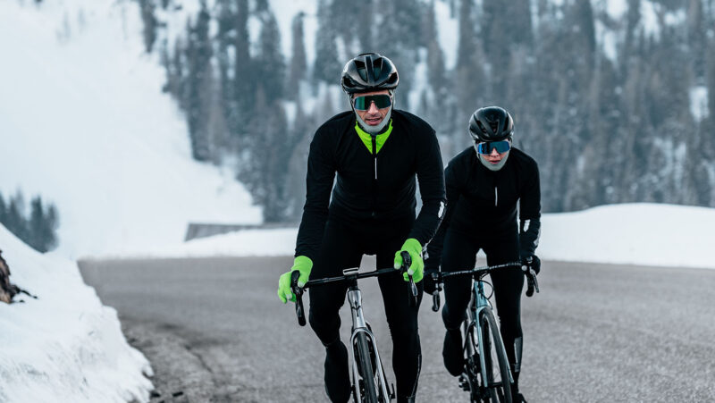 オートバイを越えるe-bike Delfast Top 3.0 走行距離は320km | ロードバイクはやめられない