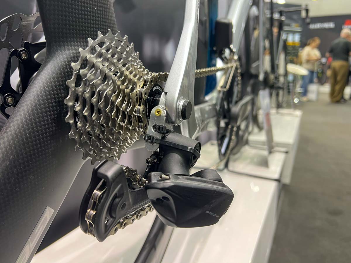 FSAが先鋭的なフレームデザインのプロトタイプを公開 これは未来のロードバイクの形なのか? | ロードバイクはやめられない