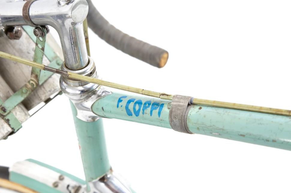 ファウスト・コッピが乗っていたFausto Coppi Personal Bianchi Road Bicycle 1946ビンテージバイクを ...